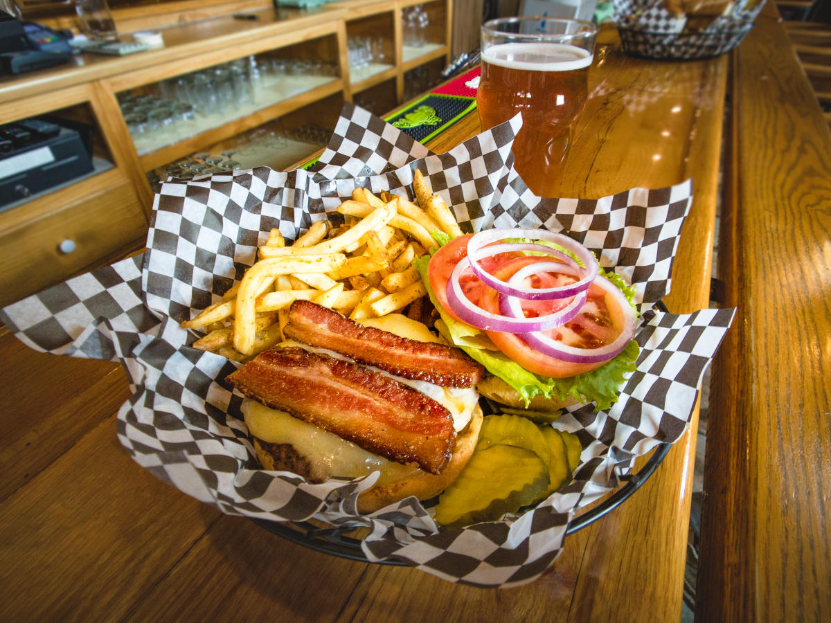 Ely, MN - Dining & Refreshments