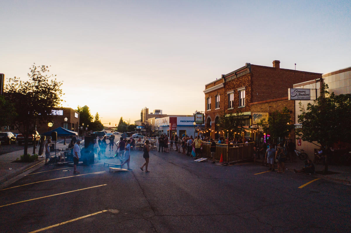 Nightlife and Gaming in Evanston, Wyoming