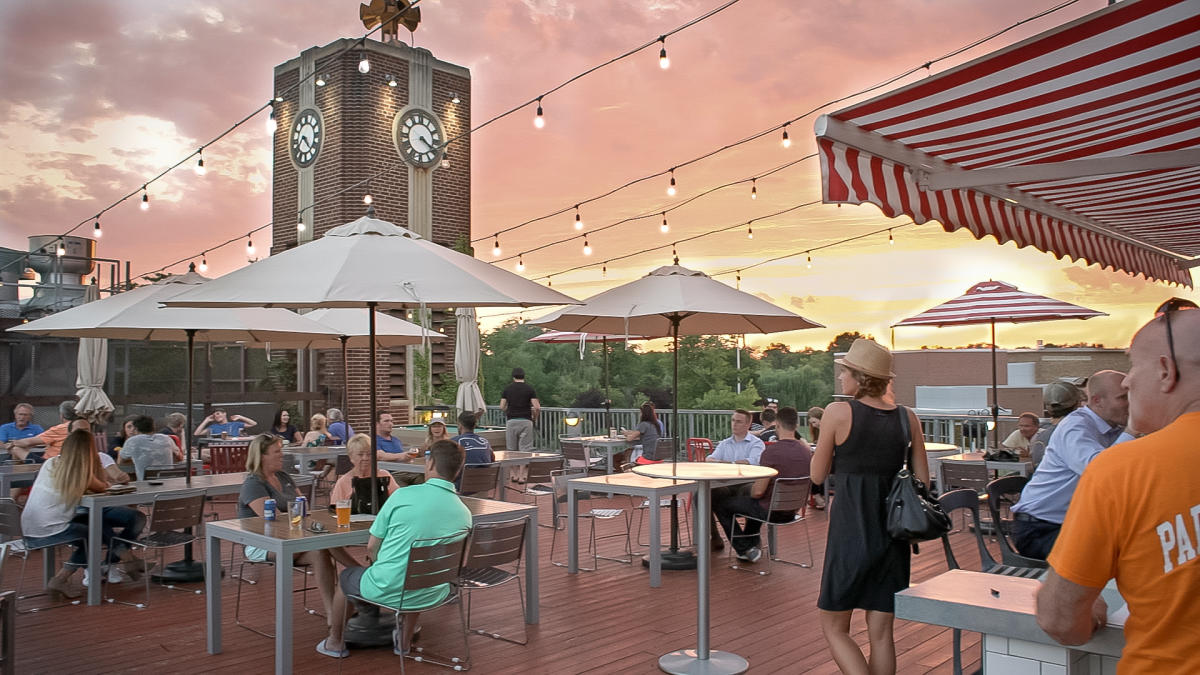 Dine Al Fresco In Flint Genesee