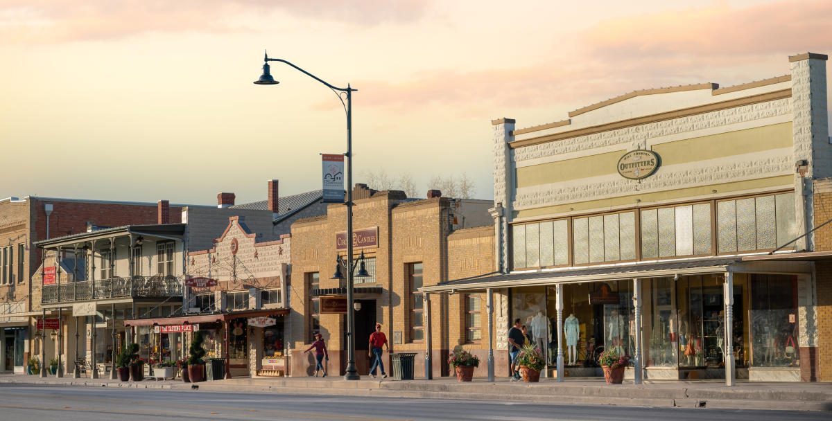 Love Main Street Fredericksburg | Shops & Restaurants