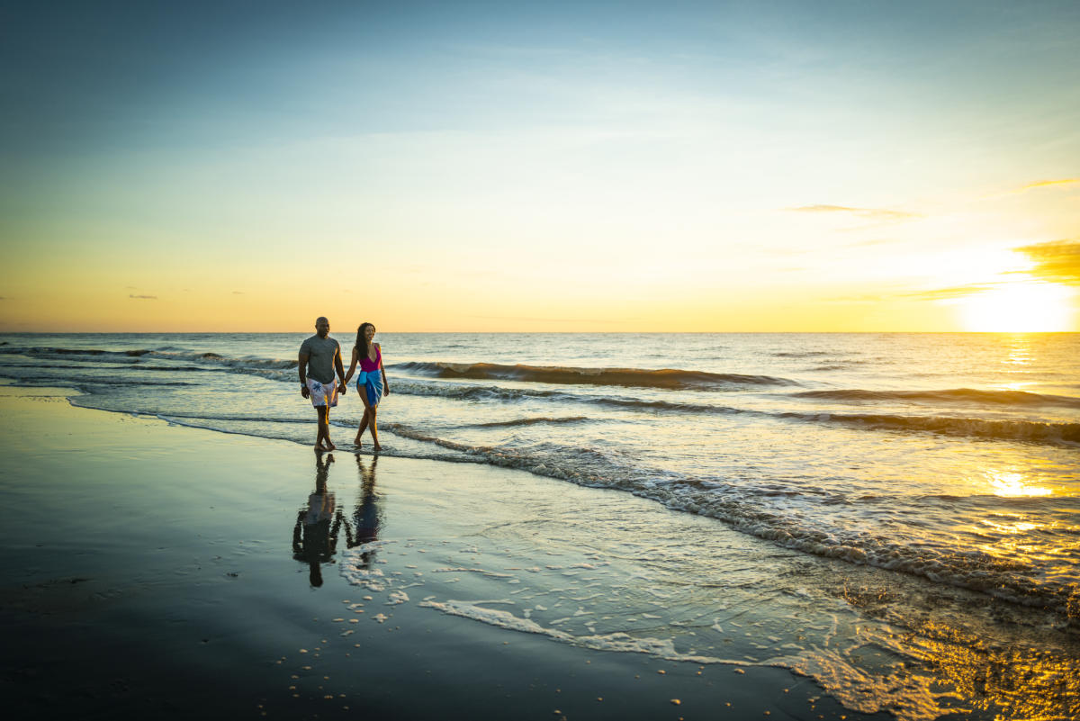 beach sunset date ideas