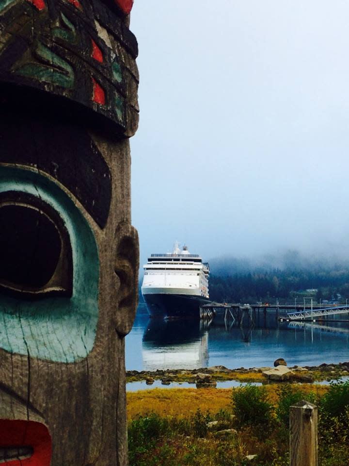 Cruise Ships & Ferries