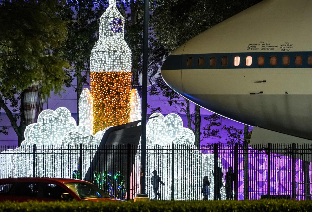 Holiday Lights in Houston | Best Christmas Displays & Events