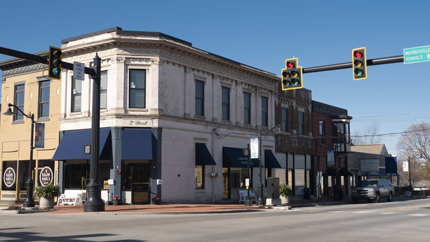 7 Must Stops On This Delicious Dining Tour of Mooresville, IN