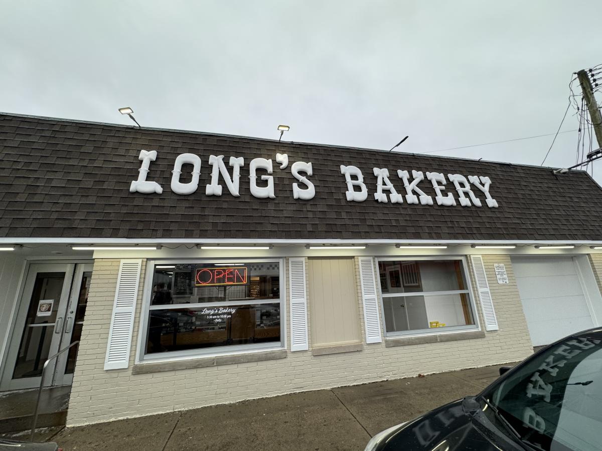 The Non-Doughnut Treat You Need To Try at Long’s Bakery
