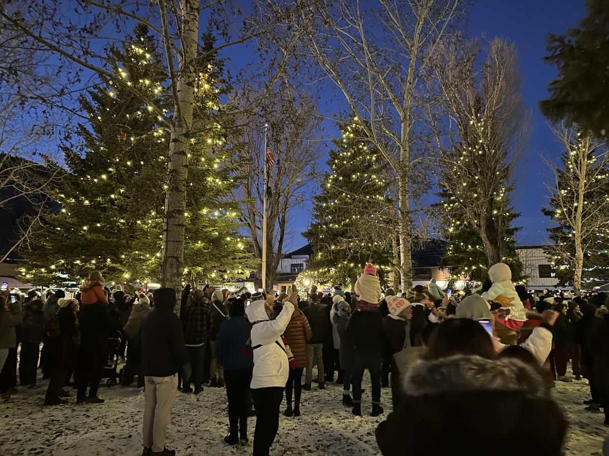 Jackson Hole Town Square Lighting 2025 | Kick Off Western Winter Wonderland