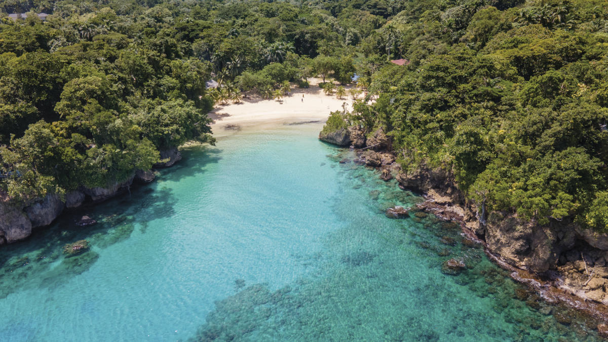 Explore Portland's Coast Frenchman's Cove Beach | Visit Jamaica