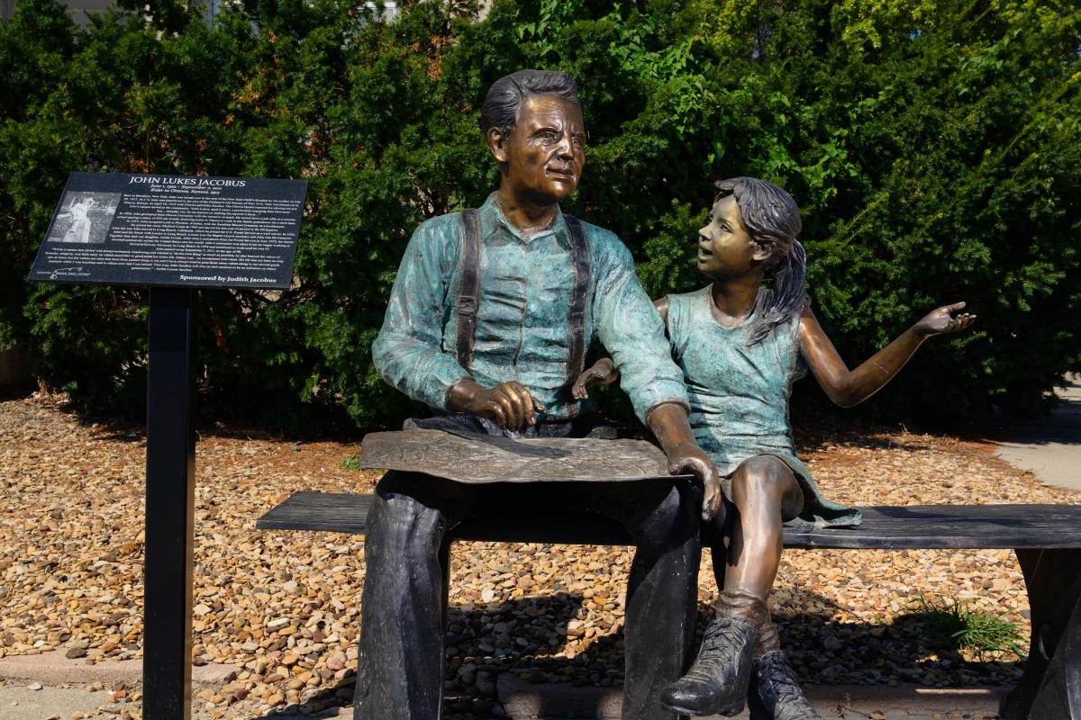 Orphan Train Statue Stroll in Concordia