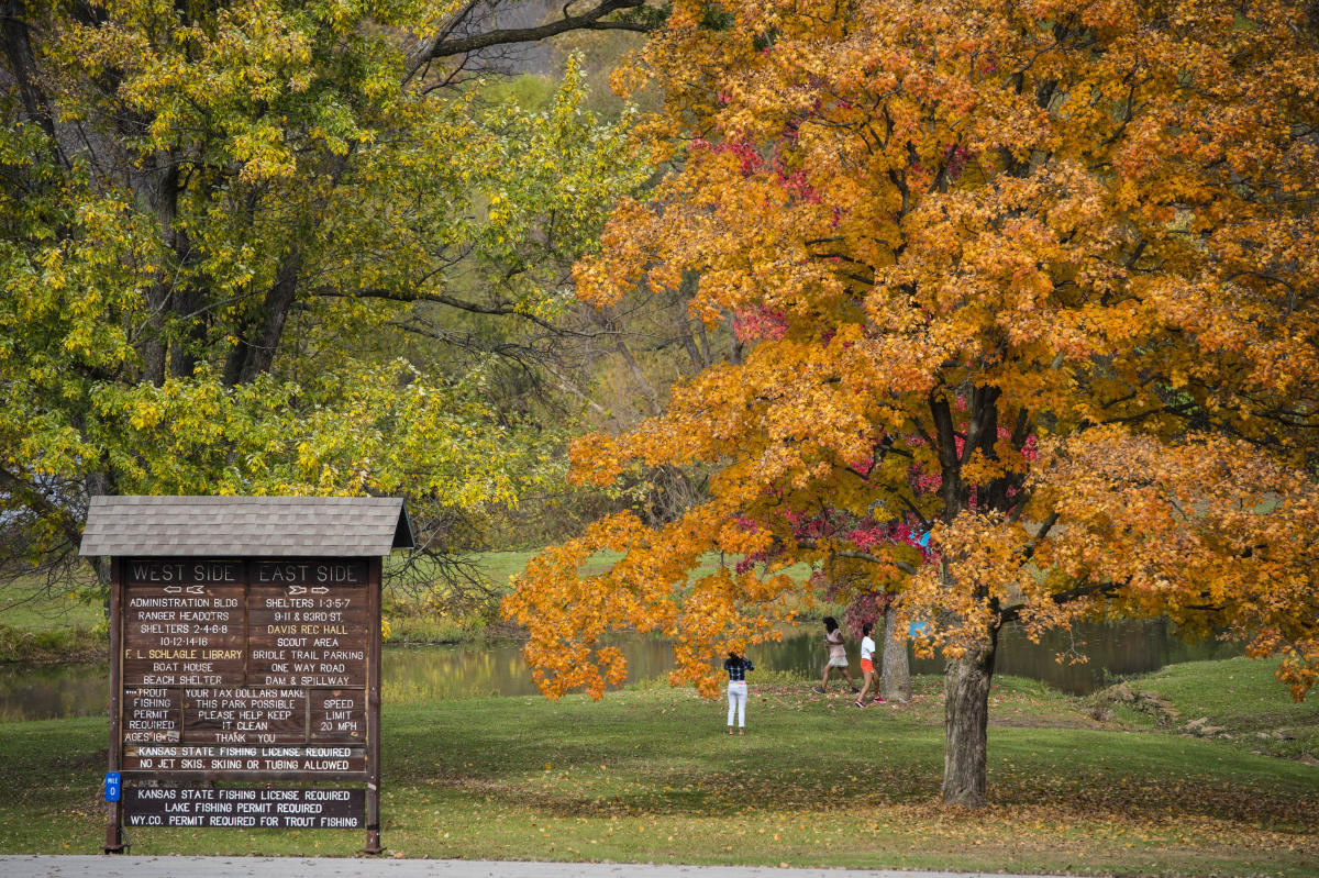 Fall Foliage hikes, bikes, and drives in KCK