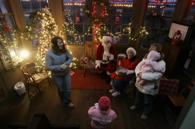 Seeing Santa in Kansas City, KS