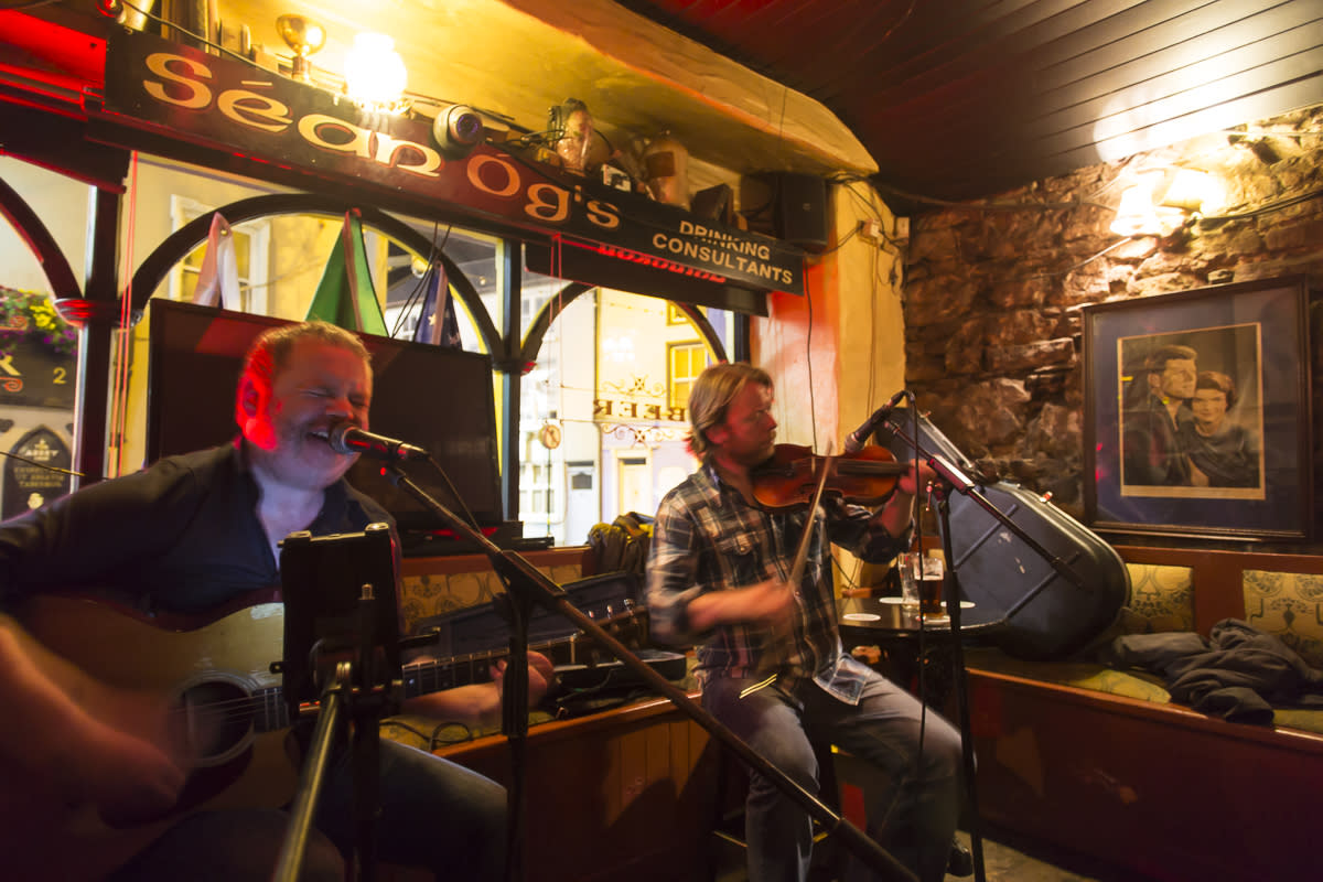 Live Music & Concerts in Kerry – Gigs, Trad Sessions & Festivals