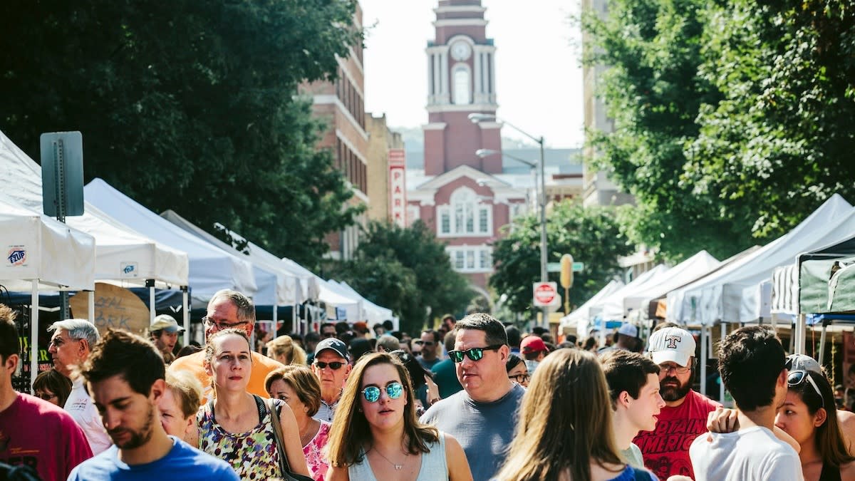 Shop Like a Local at the Farmers' Market