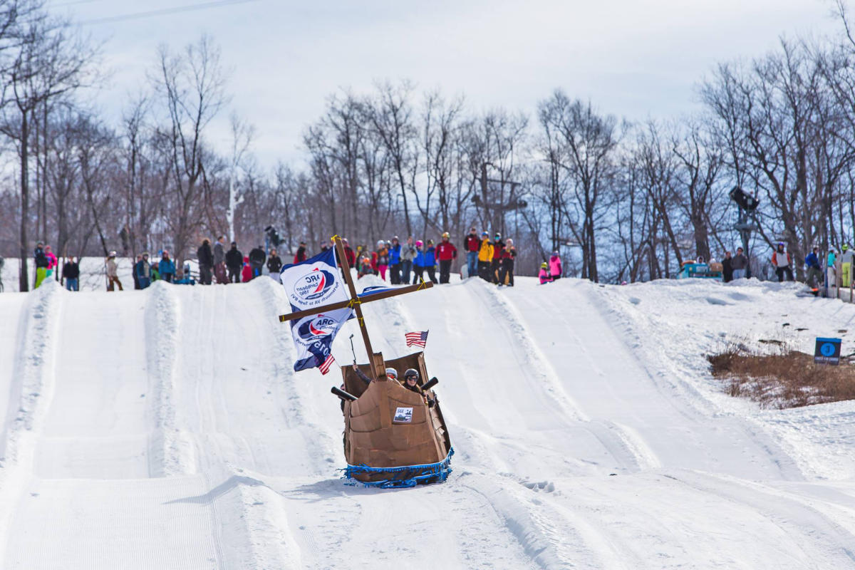 Winter Activities Near Scranton, PA | Snow Tubing, Skiing, Santa