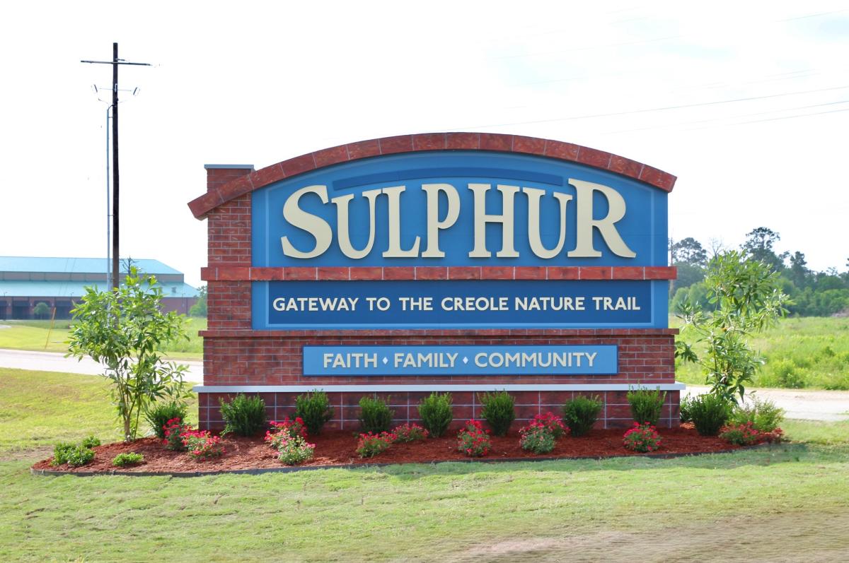 New Sulphur Gateway Sign Welcomes Visitors and Residents