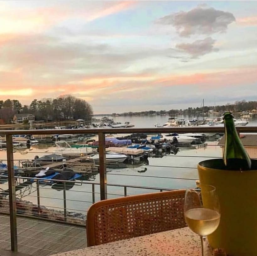 Lakefront Restaurants on Lake Norman