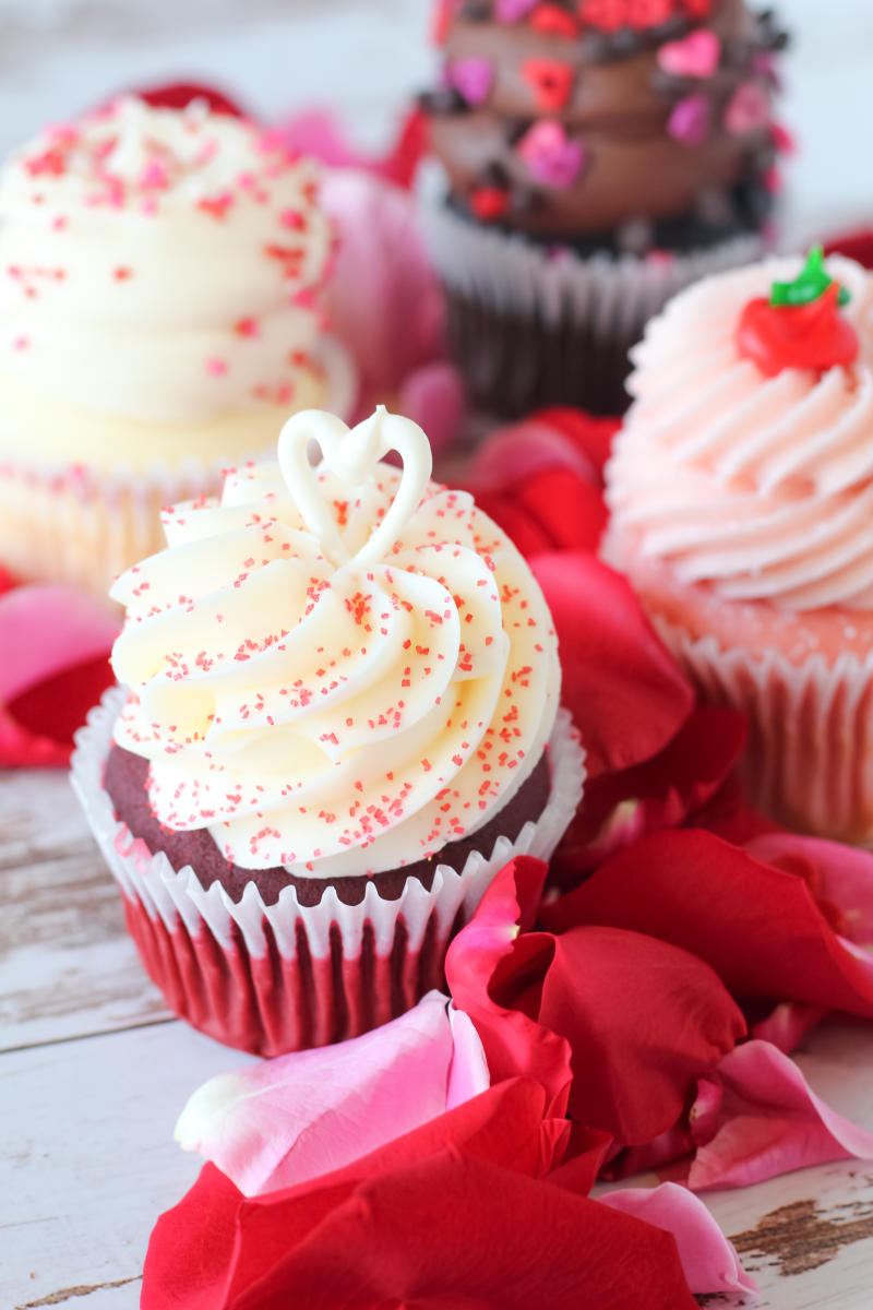 Dining, Restaurants, Bakeries, Candy Makers in Greater Lansing, MI