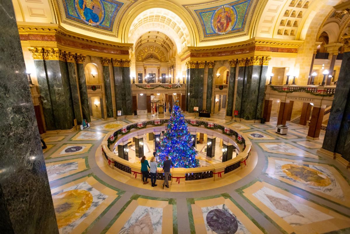 Holidays in Madison, WI | Festive Shopping, Lights, & Events