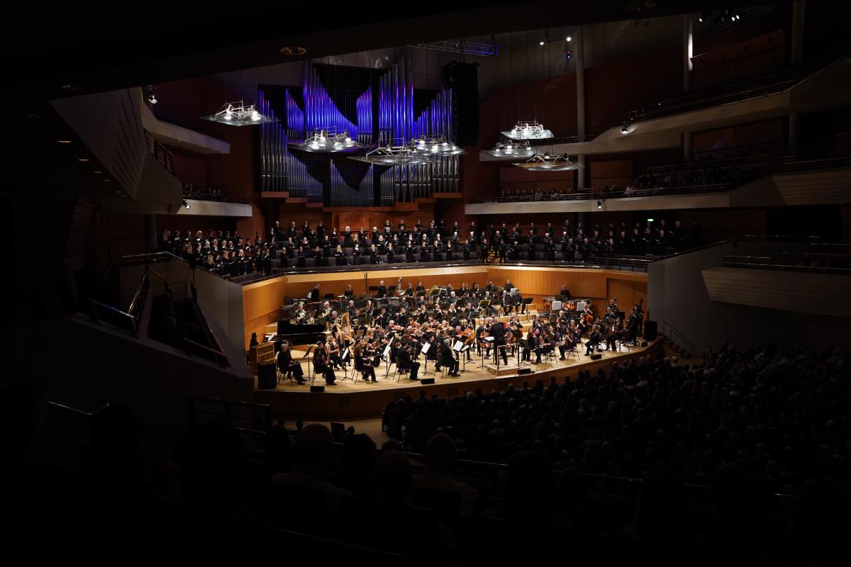 Innovative ‘rush hour’ performances by the full forces of the Hallé at ...