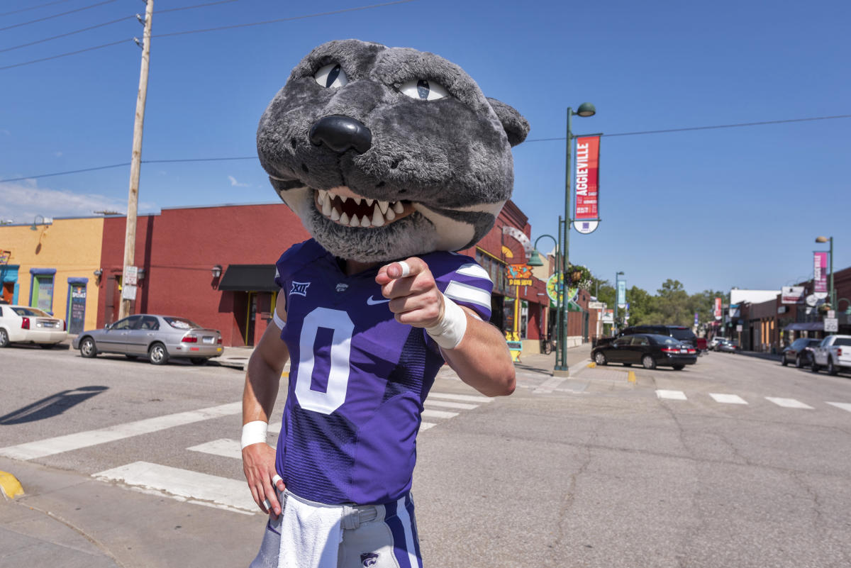 Oh Manhattan! Aggieville entertainment | Manhattan Convention ...