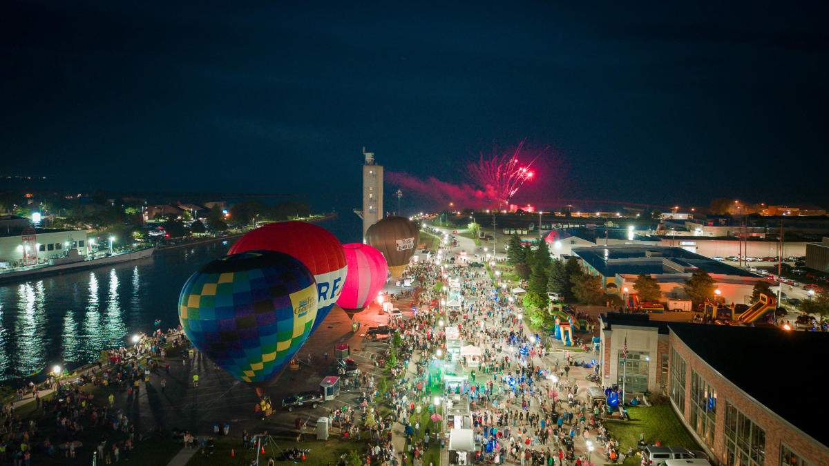 Know Before You Go: Lakeshore Balloon Glow Know Before You Go: Lakeshore Balloon Glow