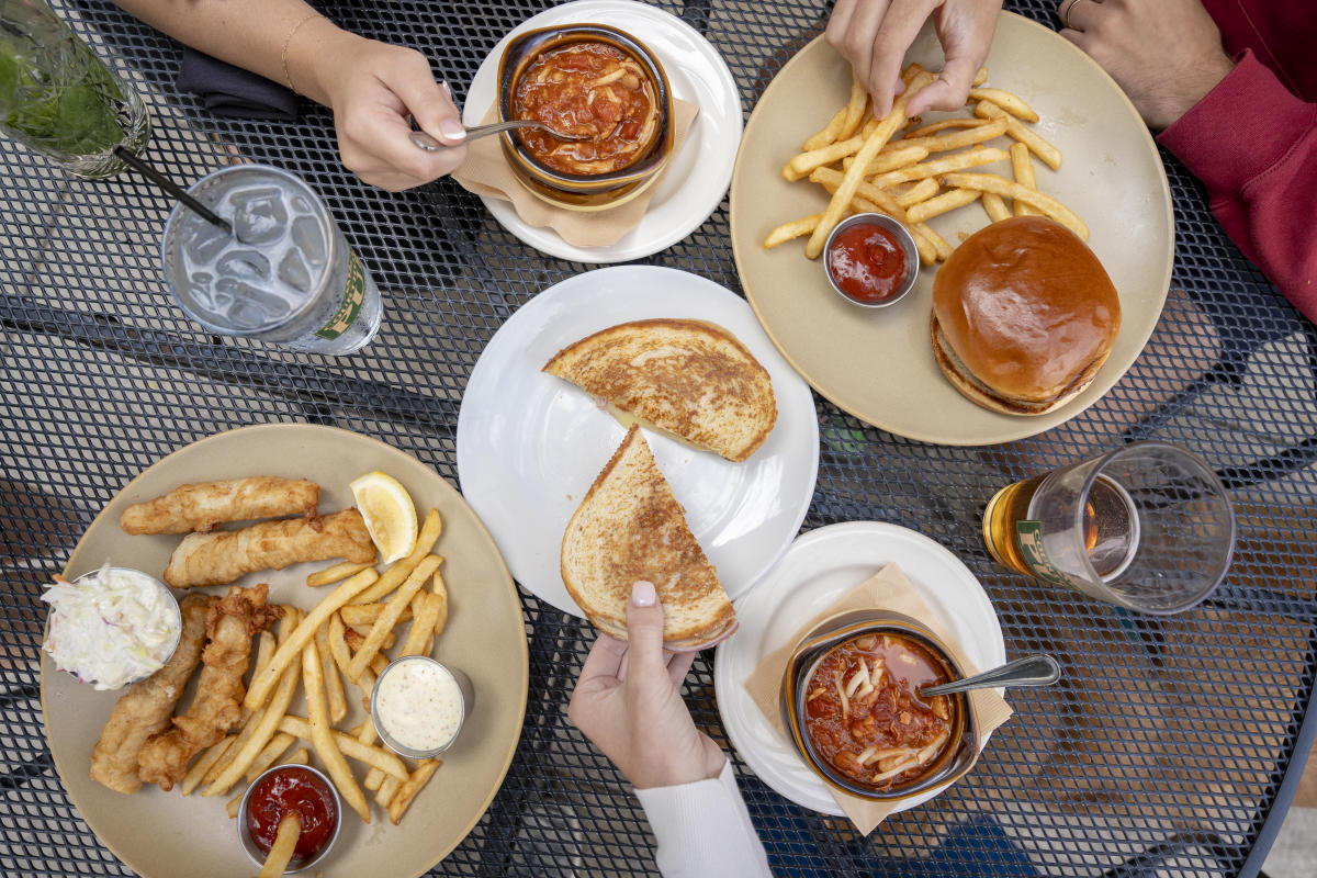 Manitowoc Munch: Outdoor Dining