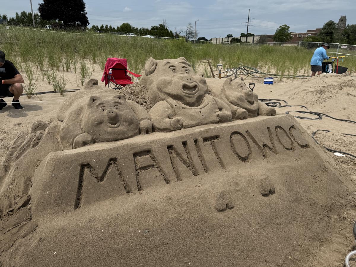 Wisconsin Sand Sculpting Festival Returns to Manitowoc’s Red Arrow Beach
