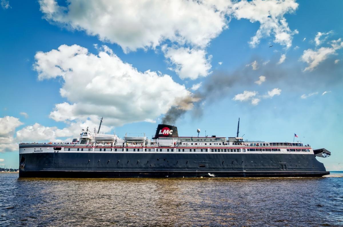 Manitowoc, WI Transportation | Car Ferry, Marina & Rentals