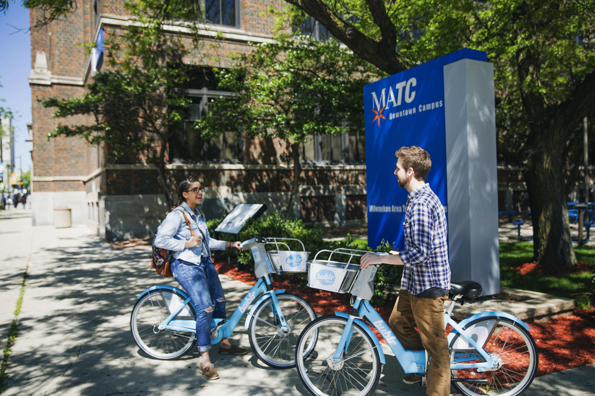 Milwaukee: A Midwest College Town