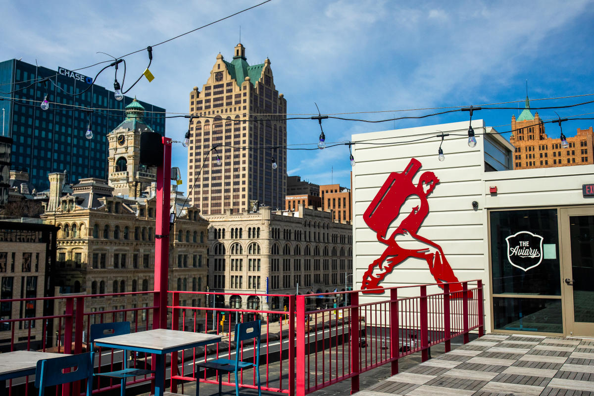 Scenic Summer Sips in Milwaukee: Rooftop Bars and Waterfront Drinks