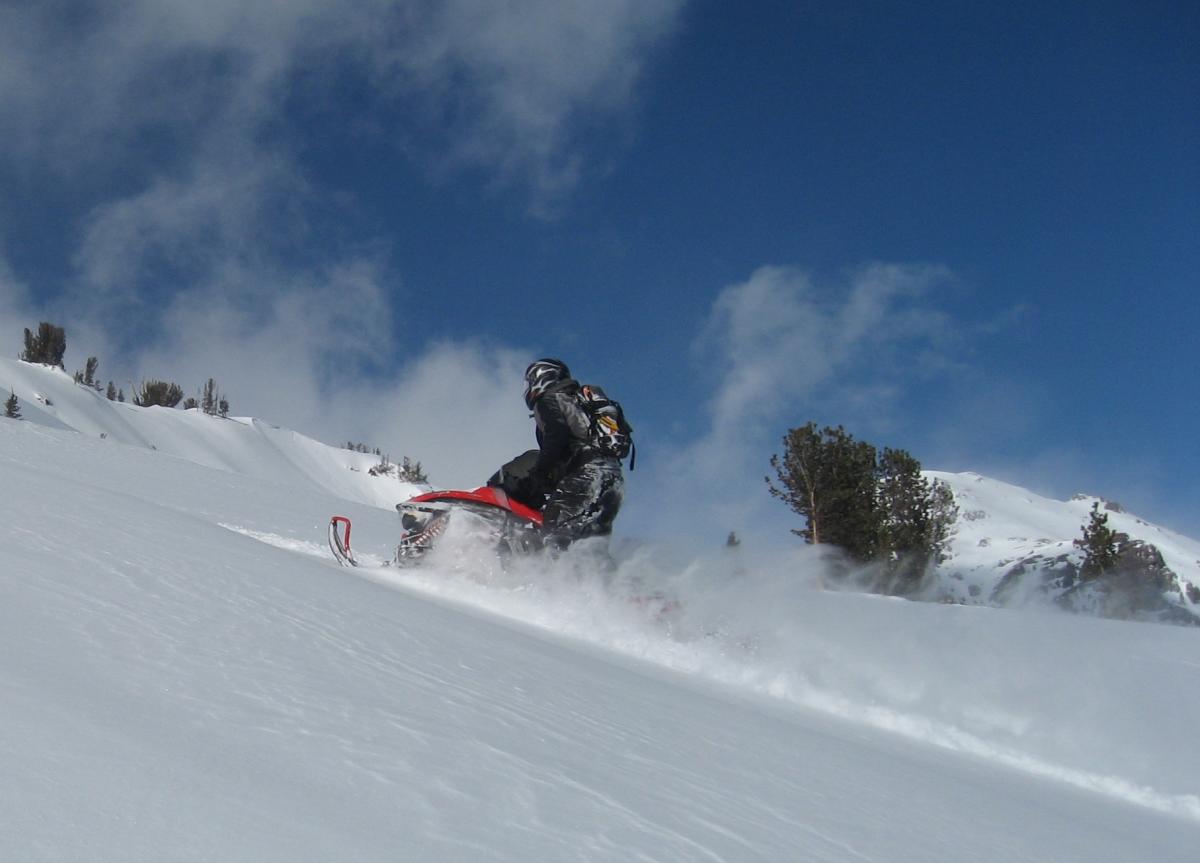 Snowmobiling | Winter Activities in Mono County