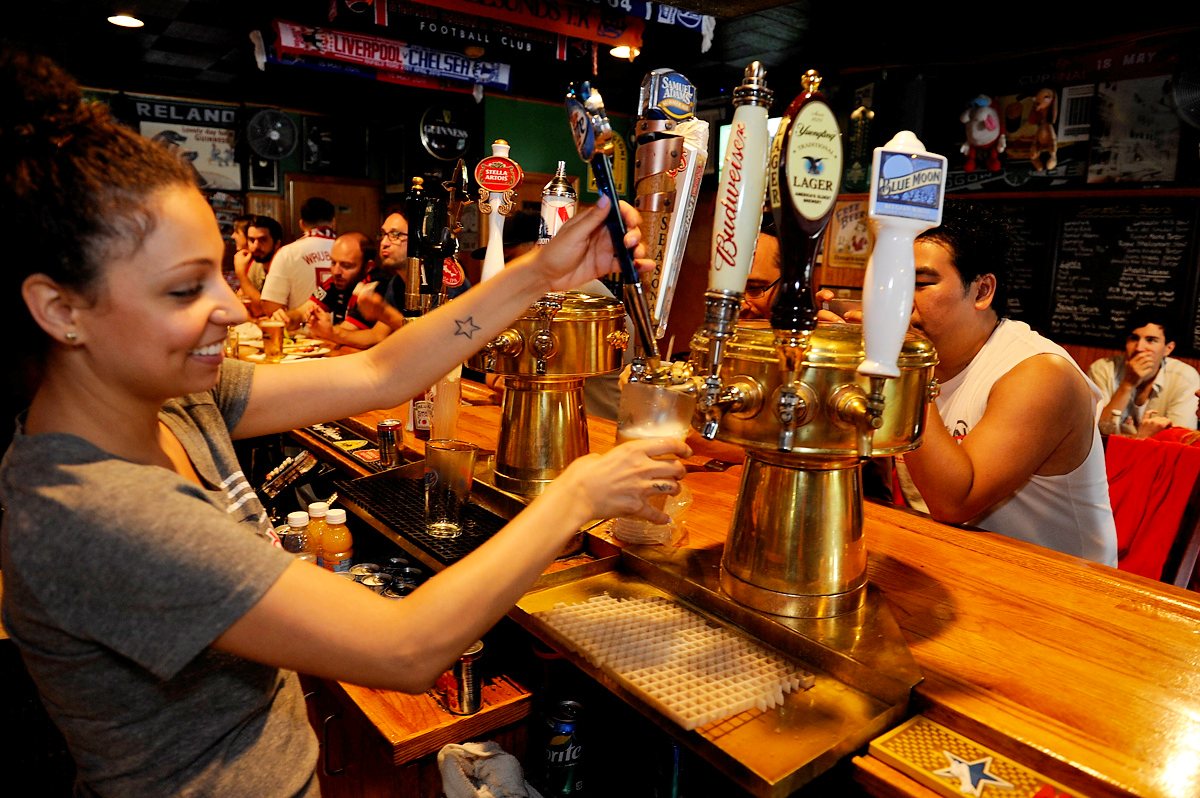 Nightlife in Newark NJ | Bars, Clubs, & Live Music