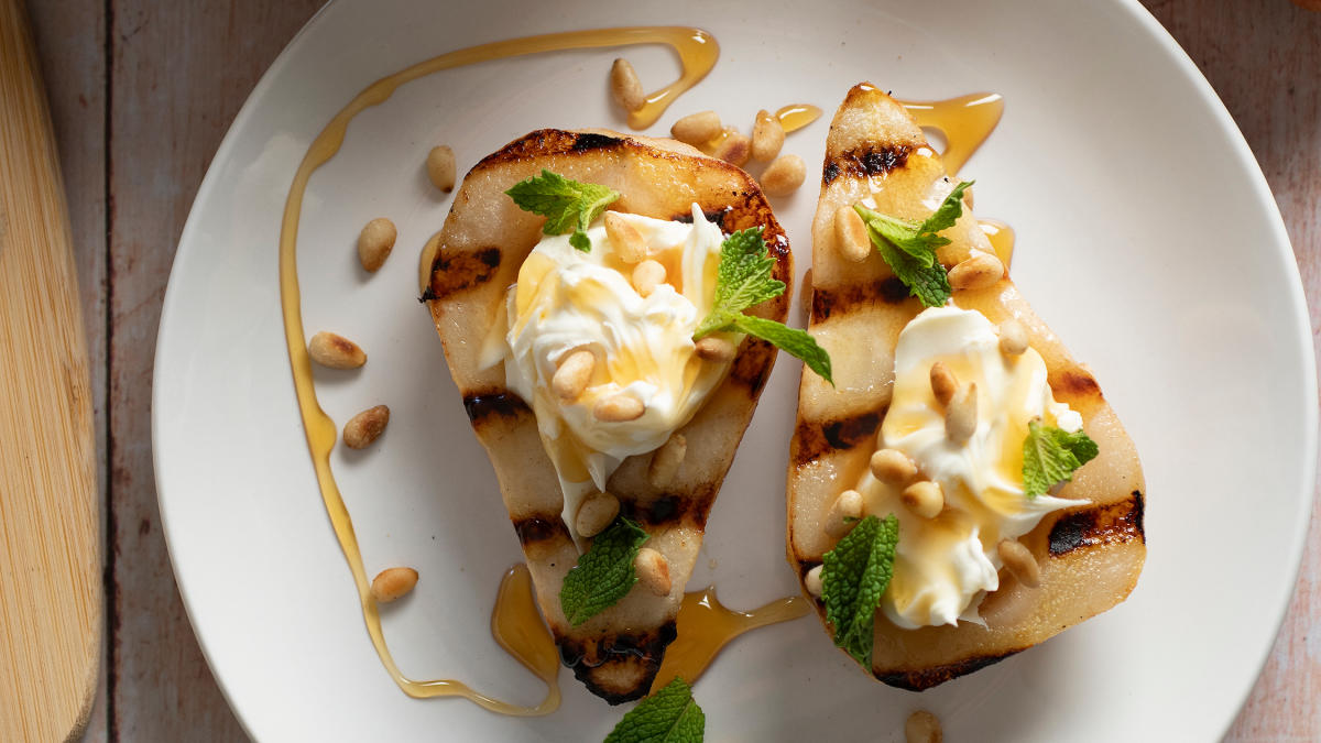 Recipe: Grilled Pears with Syrup and Mascarpone | New Mexico Magazine