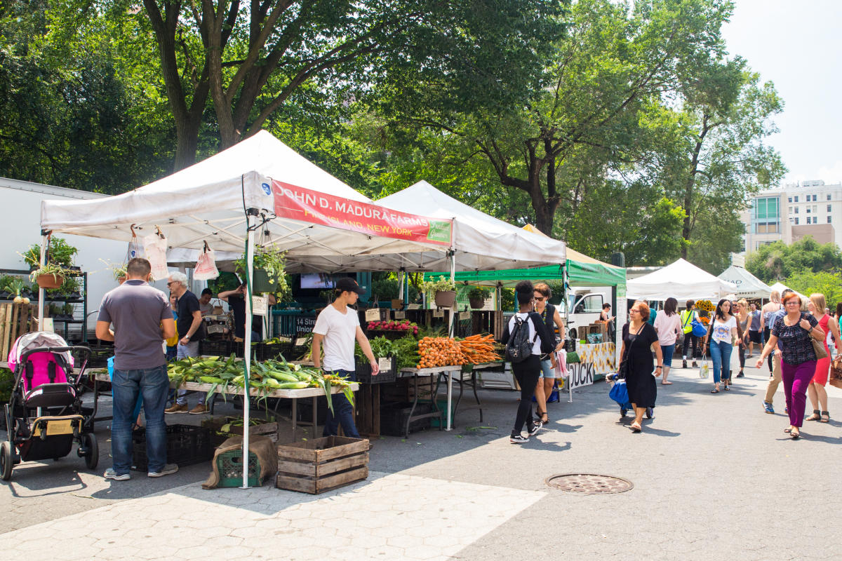 7 Outdoor Markets to Visit in NYC