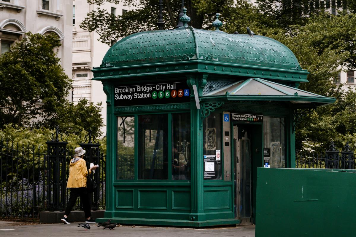 How to Use the NYC Subway: First-Time Rider Guide (2025)