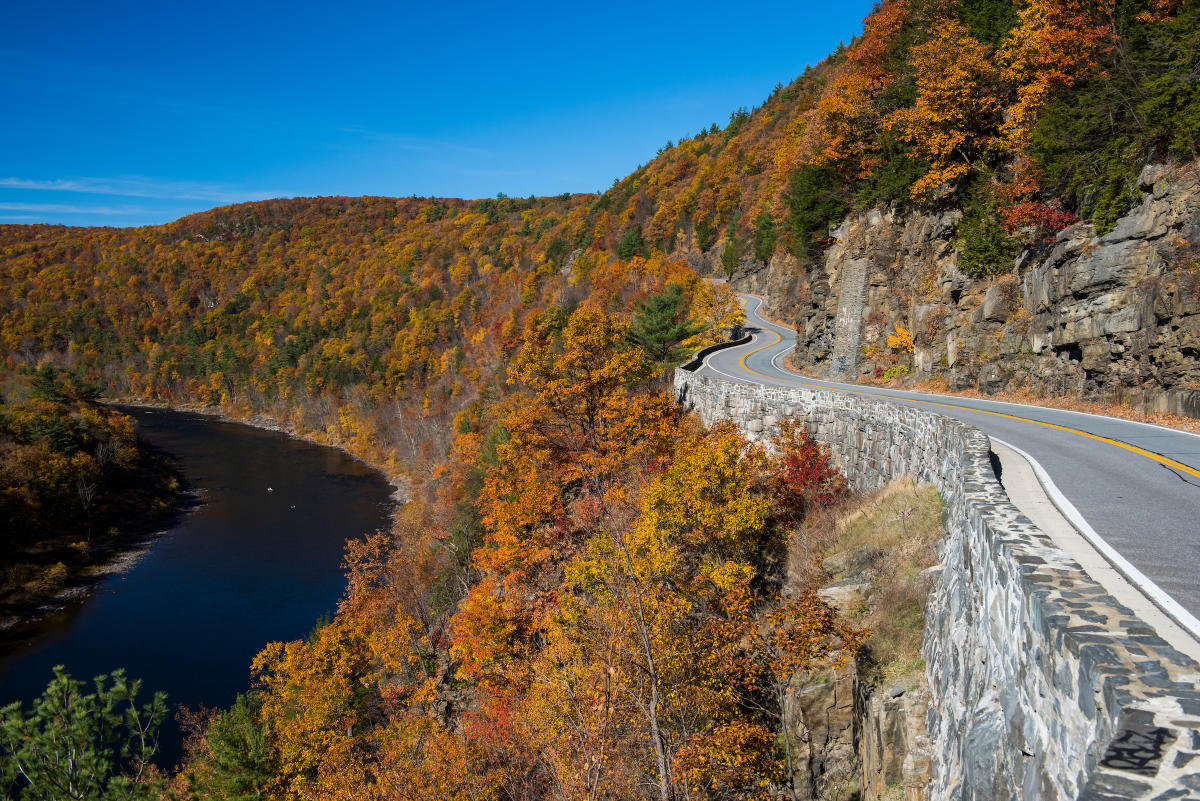 Colorful Fall Drives to Weekend Escapes | Autumn Scenery & Foliage
