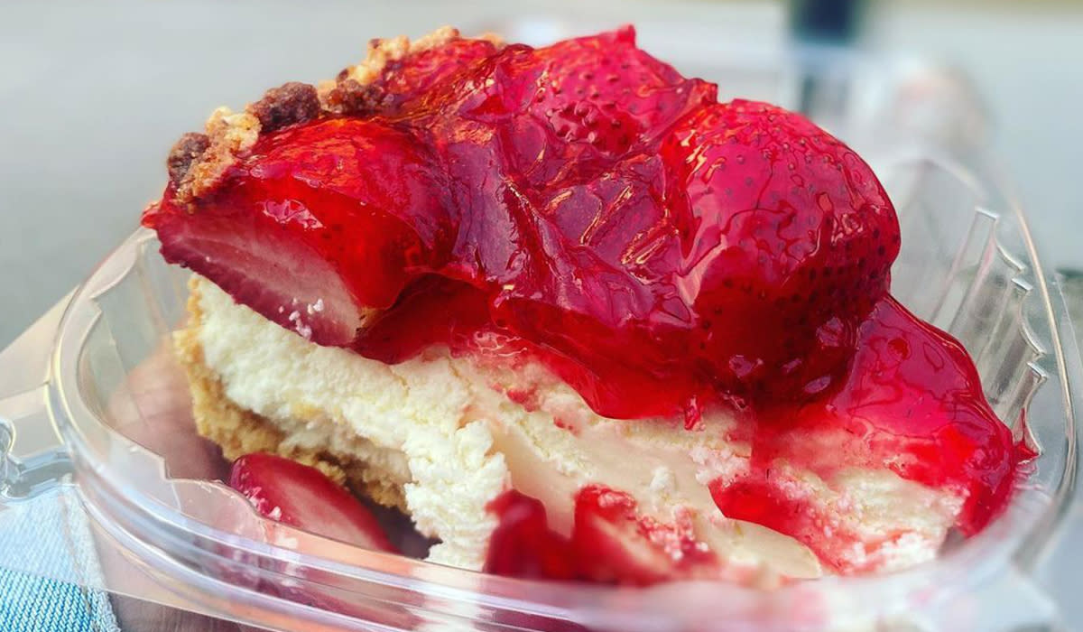 45 Famous & Unique Foods to Try in New York State