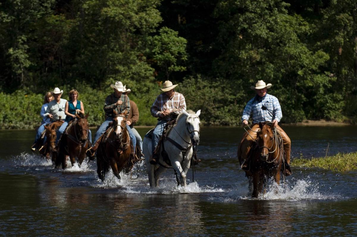 Dude Ranches in NY | Horseback Riding, Outdoor Activities