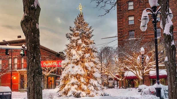 Holiday Travel Guide | Must-Visit New York Towns