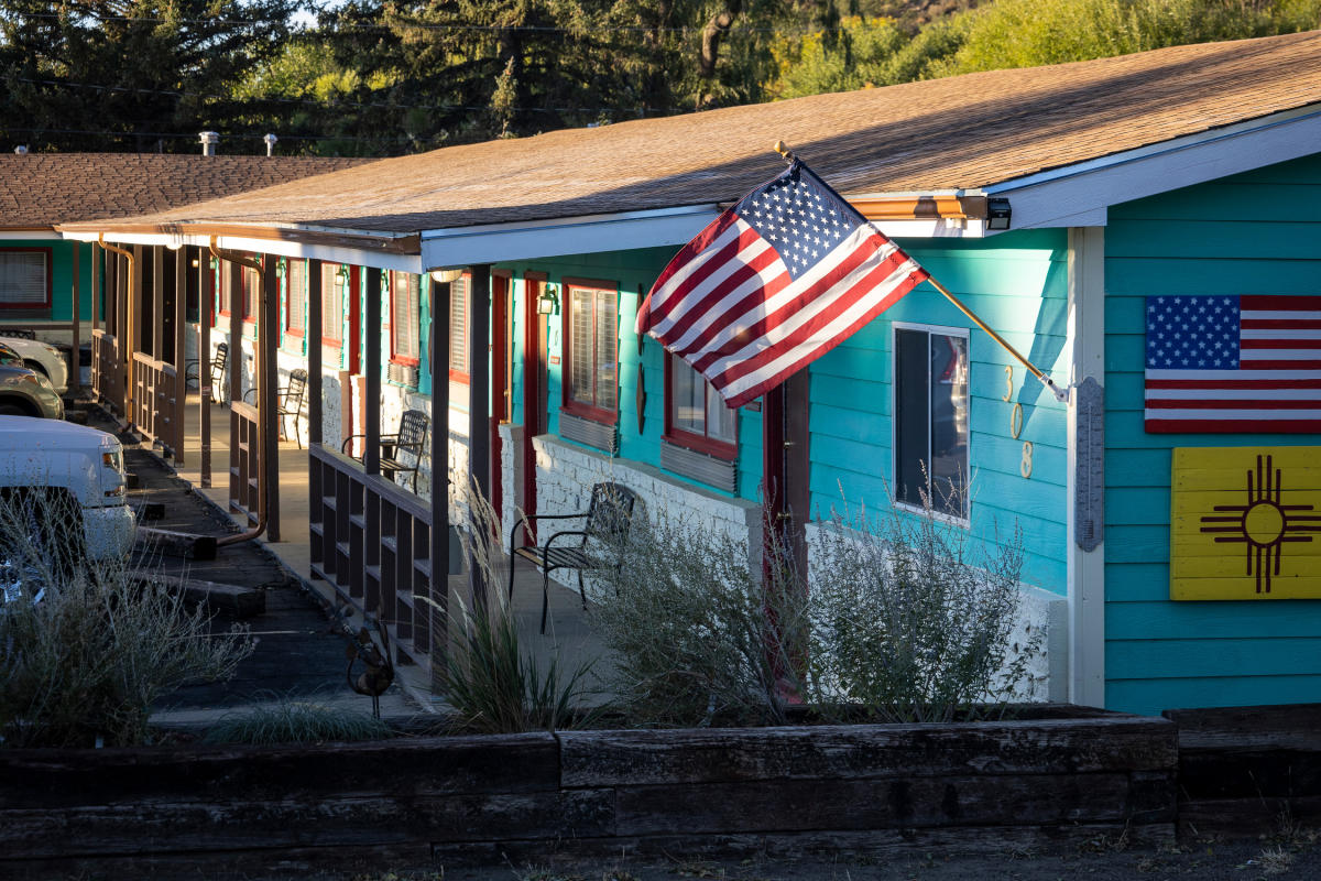 Discover Retro Charm at Raton Pass Motor Inn