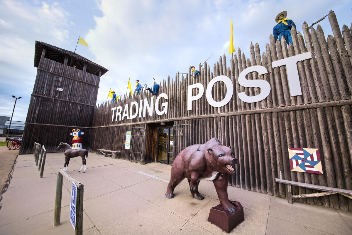 Fort Cody Trading Post Group Tour