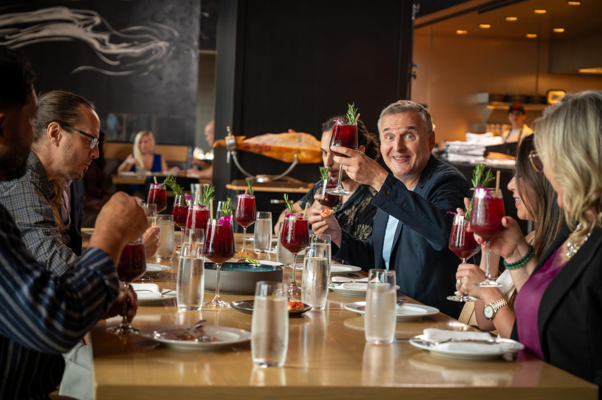 ‘Somebody Feed Phil’ Brings a Taste of Orlando to Netflix