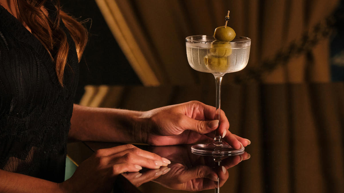 Sipping Pretty: Buzzworthy Hotel Bars in Orlando