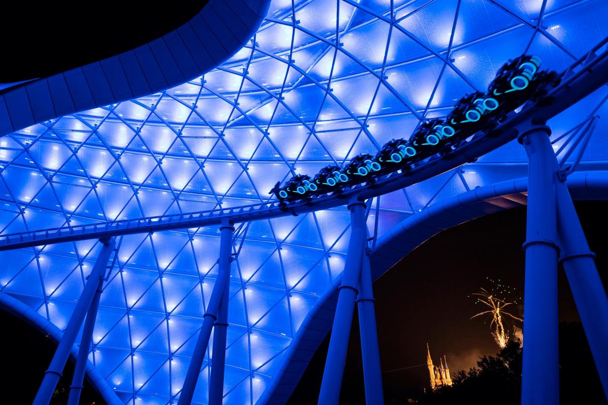 TRON Lightcycle / Run Races Into MAGIC KINGDOM® Park at WALT DISNEY ...