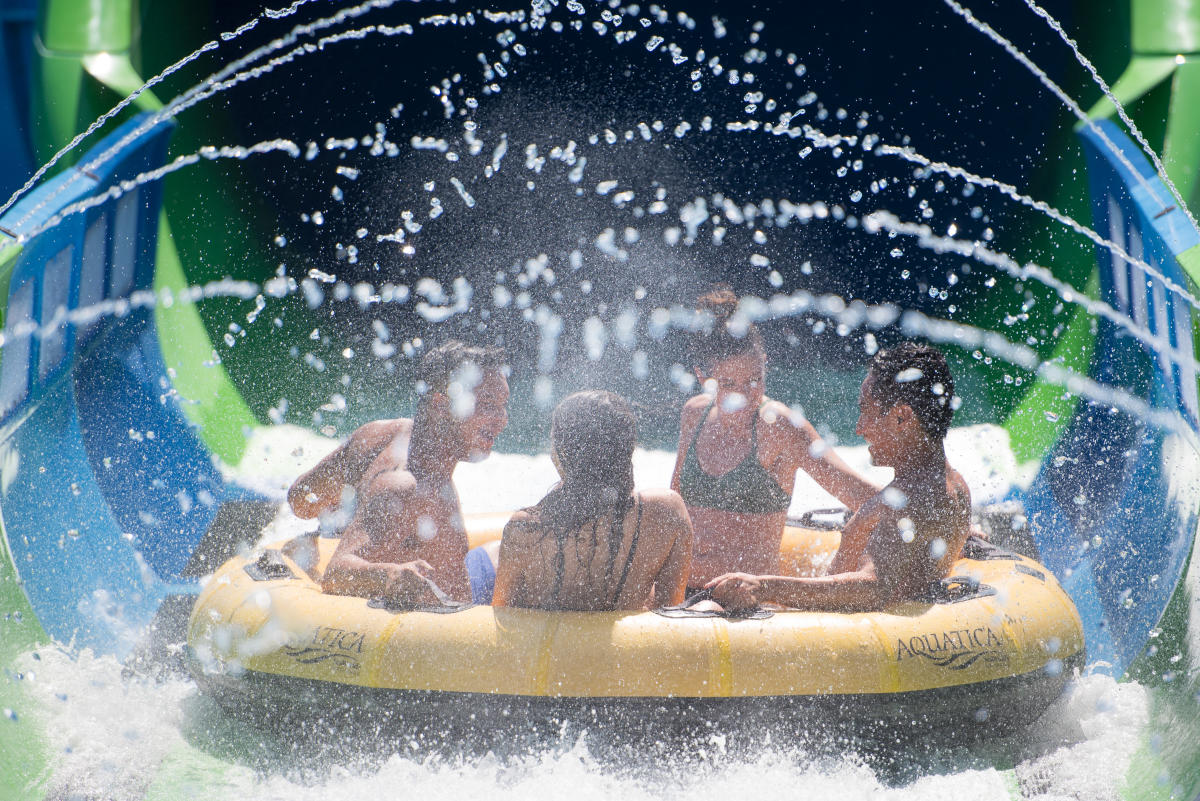 Ray Rush at Aquatica® Orlando: Slide, Splash and Soar