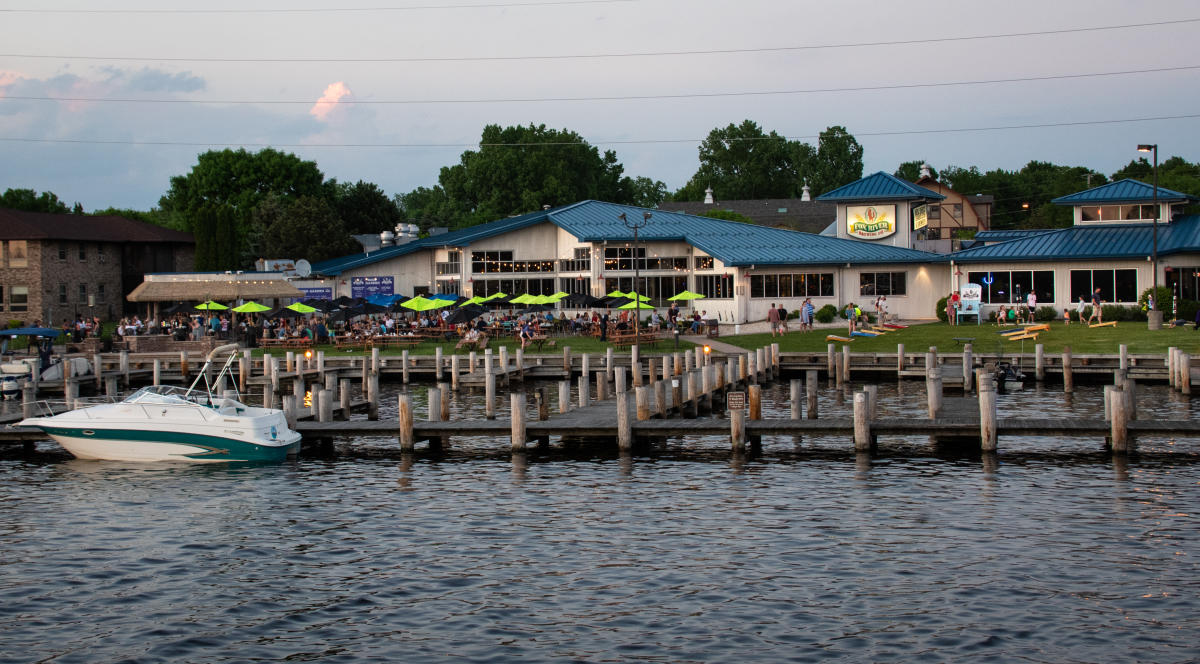 Dining On The Water | Discover Oshkosh