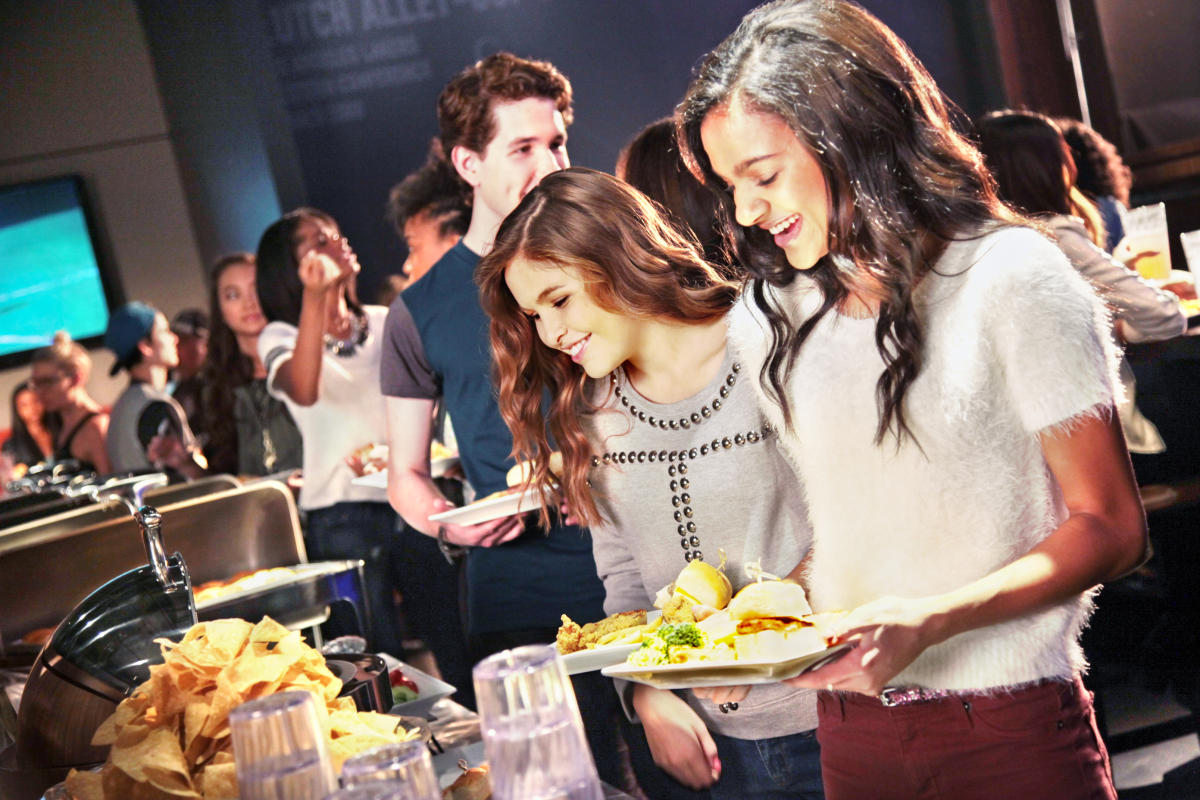 Best Group Restaurants in Overland Park | Team Dining