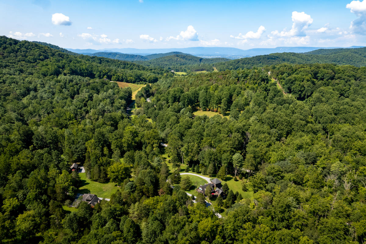 Places to Stay in Luray