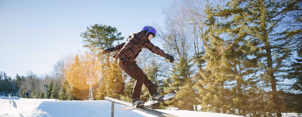 Top Health Benefits of Skiing and Snowboarding