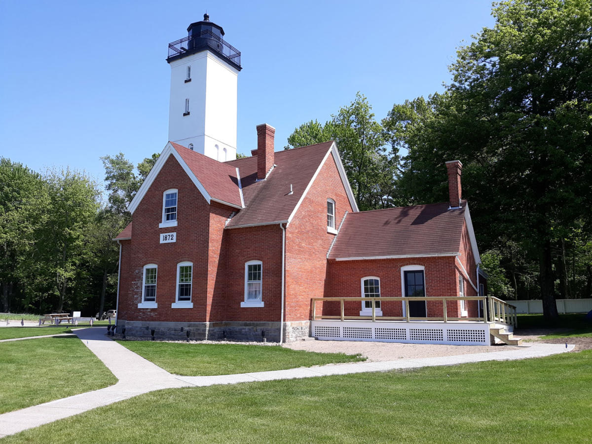 Your Guide to Lighthouses in Erie