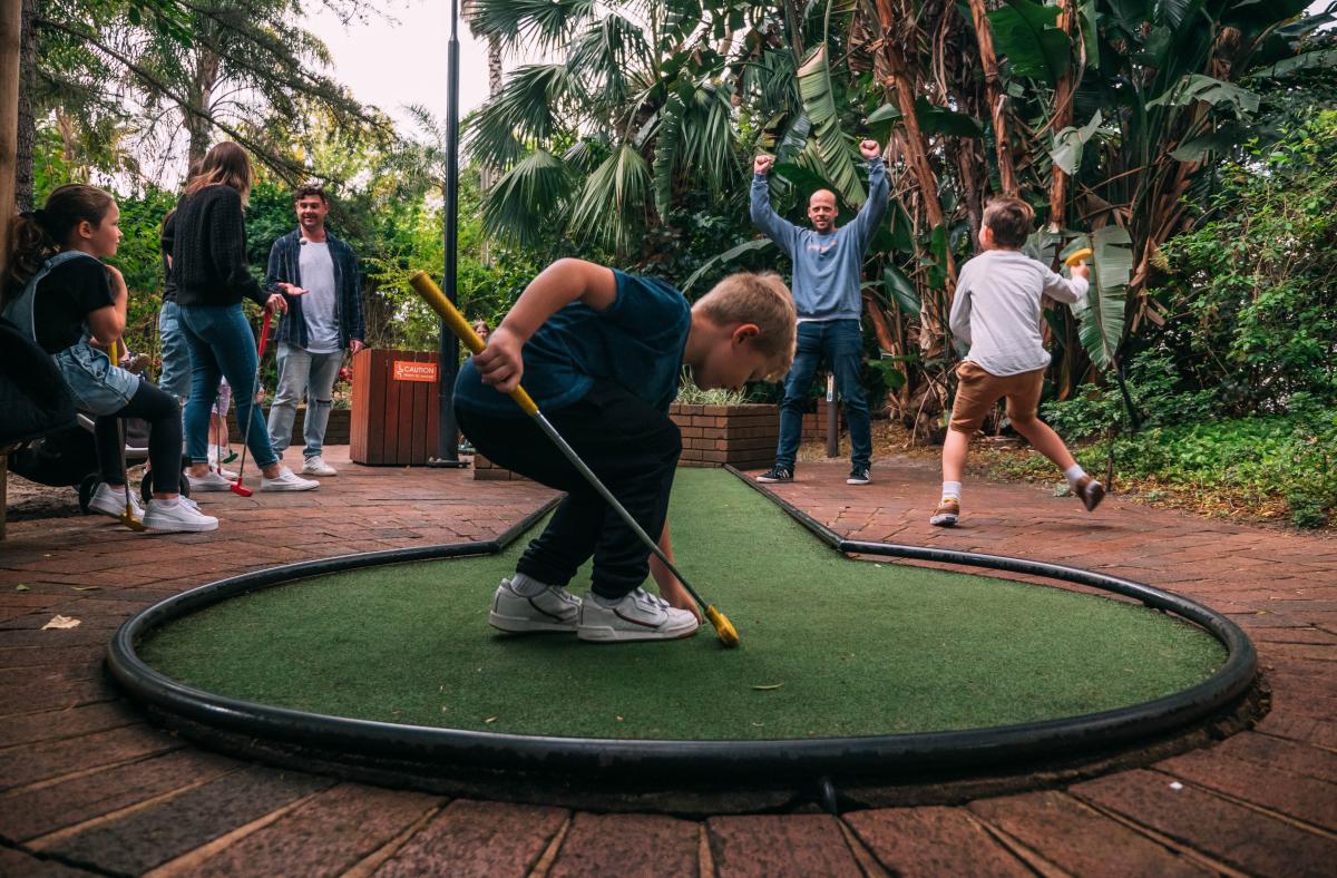 Perth Mini Golf: Best Indoor & Outdoor Courses for Every Putt-er!